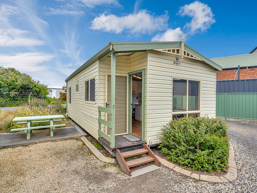 2 Bedroom Deluxe Holiday Cabin | BIG4 Ingenia Holidays Inverloch