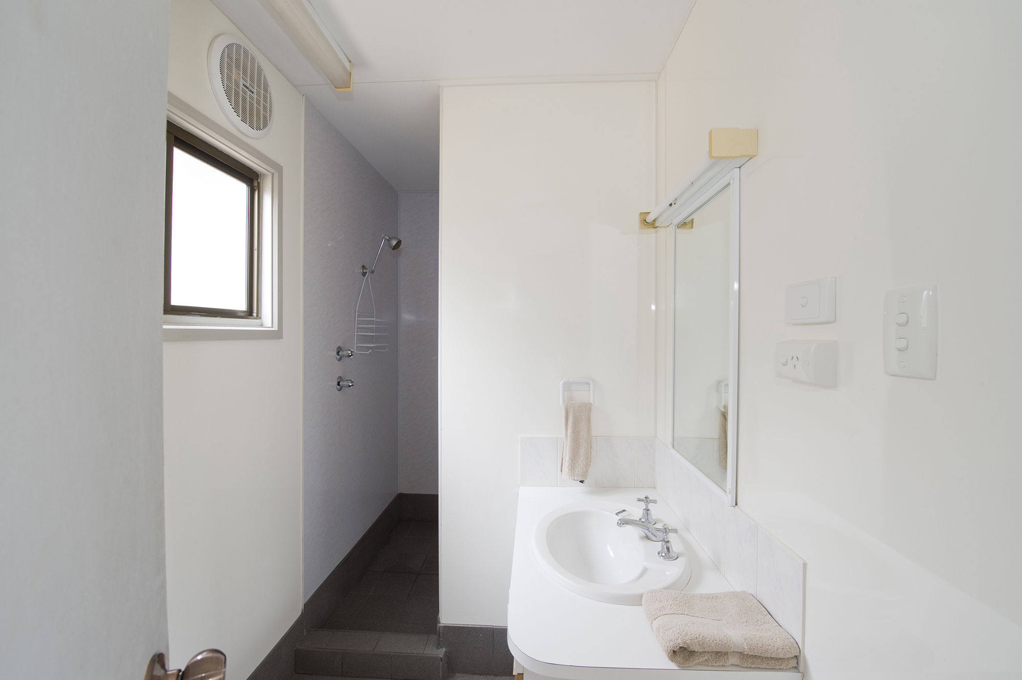 2 Bedroom Holiday Unit - 4 Berth | BIG4 Port Hughes Holiday Park