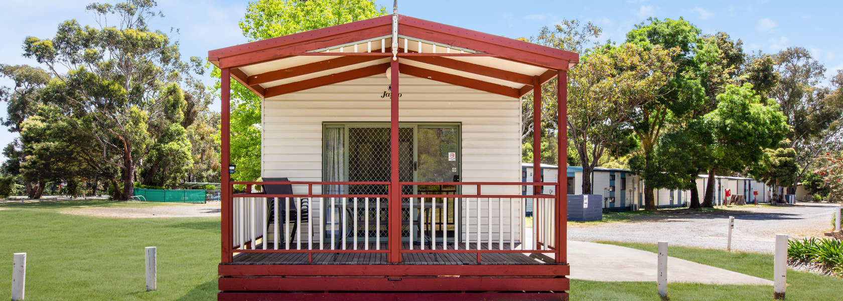 Deluxe Cabin - 5 Guests | Breeze Holiday Parks - Grampians