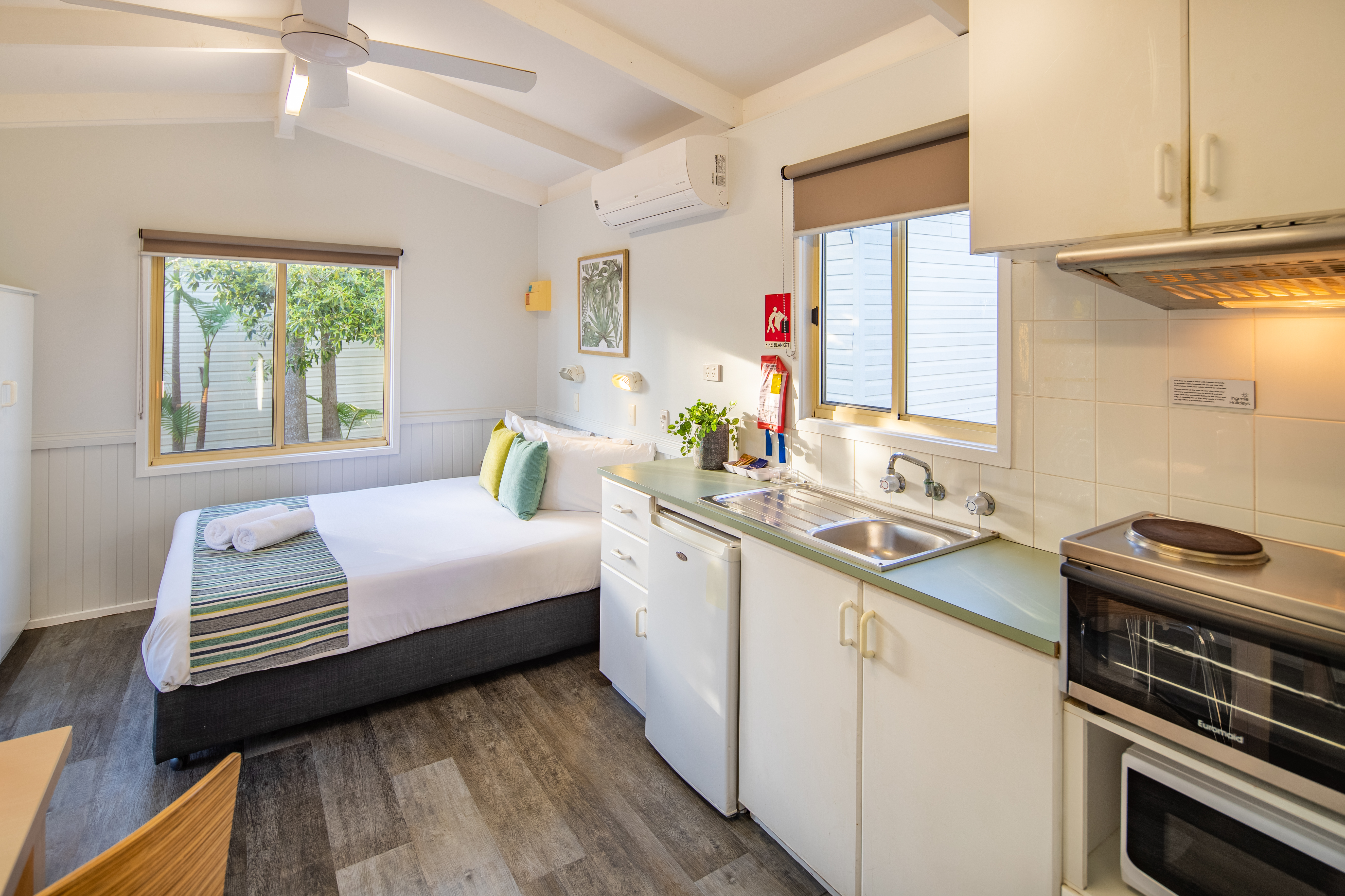 Budget Studio Cabin | Ingenia Holidays One Mile Beach